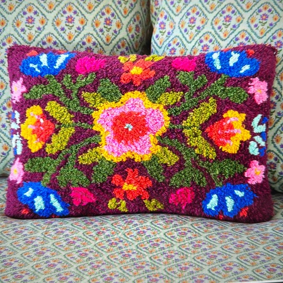 NATURAL LIFE | Bedding | Natural Life Tufted Pillow | Poshmark